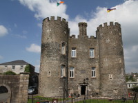 Irish Castles And Mansions | information | photos | ticket prices ...